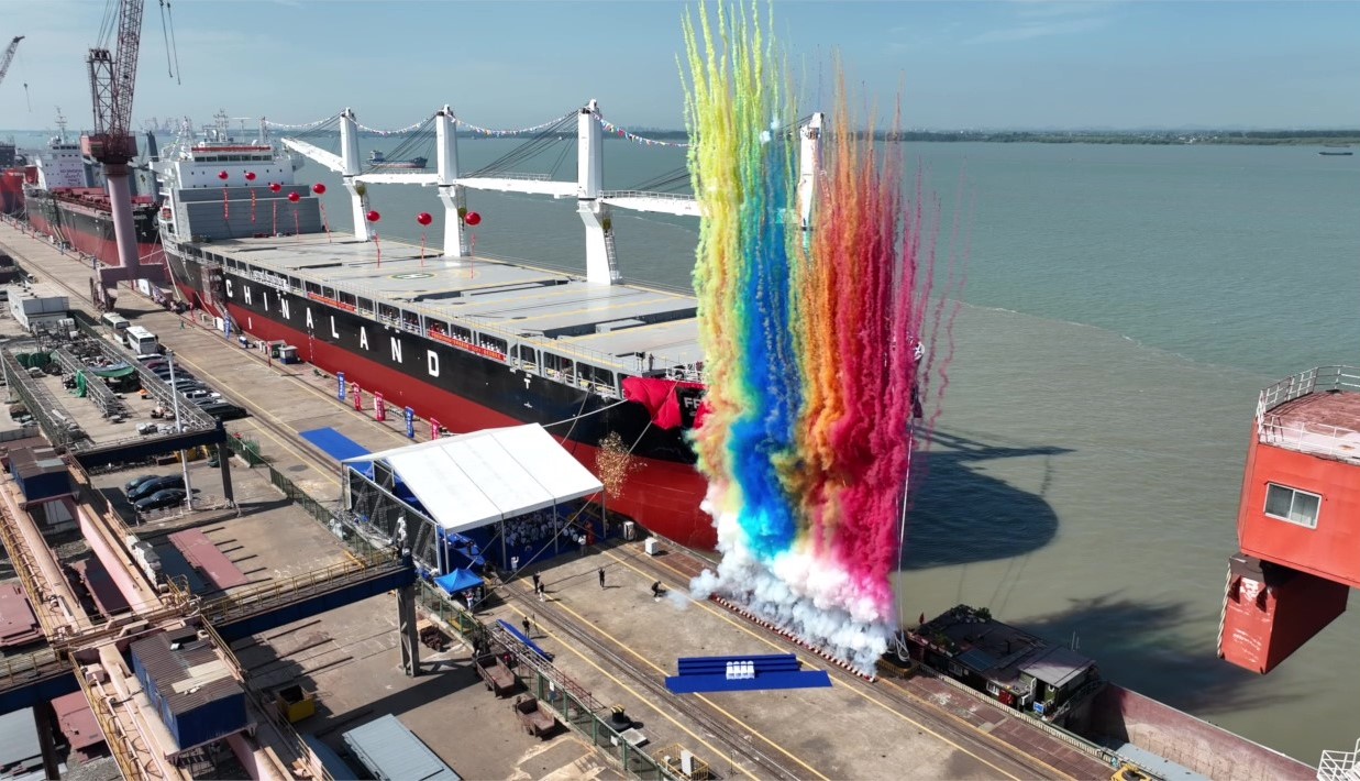 Home [en.chinaland-shipping.com]